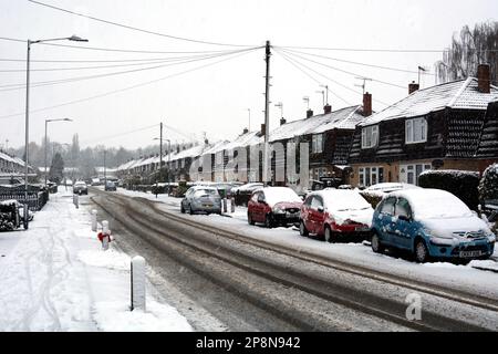 Housing in snowy weather, Warwick, Warwickshire, UK Stock Photo - Alamy