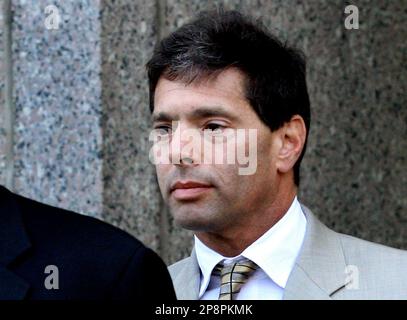 David Friehling, Bernard Madoff's longtime accountant, leaves federal ...