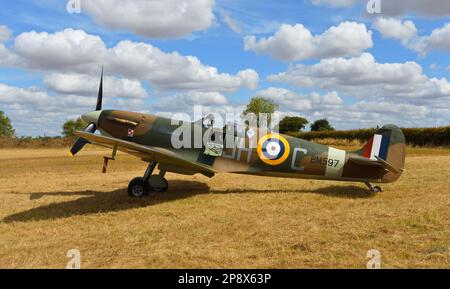 Supermarine Spitfire Vb cockpit Stock Photo - Alamy
