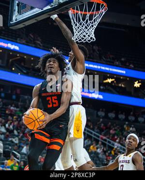 Oregon State forward Michael Rataj (12) shoots next to Saint Mary's ...