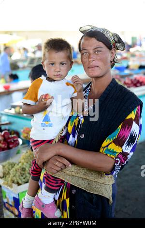 Gypsy Woman at the Market in Bukhara Uzbekistan Stock Photo - Alamy