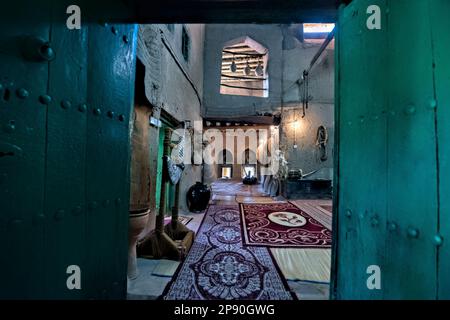 Interior of a traditional Omani home, Bait al Safah, Al Hamra, Oman ...