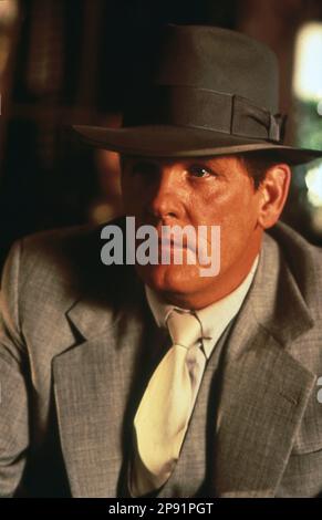 MULHOLLAND FALLS (1996) NICK NOLTE MULH 001 Stock Photo - Alamy