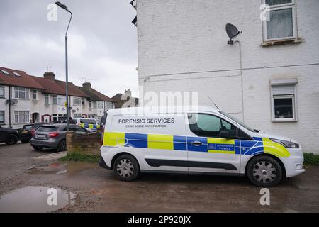 Metropolitan Police forensic services crime scene investigation van ...