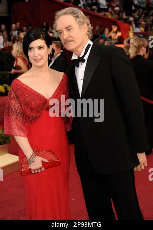 Actress Phoebe Cates arrives for the 81st Academy Awards Sunday, Feb ...