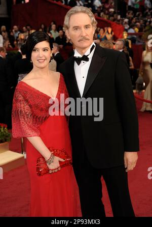 Actress Phoebe Cates arrives for the 81st Academy Awards Sunday, Feb ...