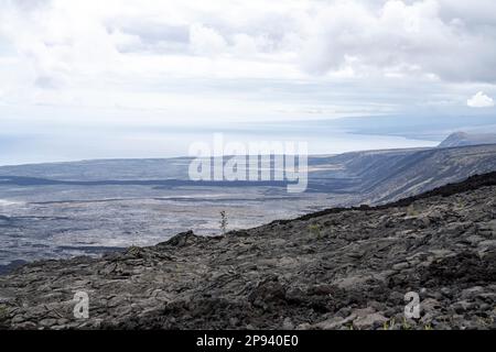 View from Kealakomo Overlook, Hawai'i Volcanoes National Park, Big ...