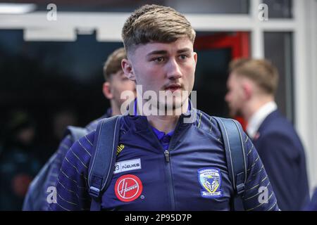 Tom Whitehead of Warrington Wolves arrives ahead of the Betfred Super ...