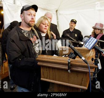 Greg Henley, left, and Leanne Henley, the son and daughter of death row ...