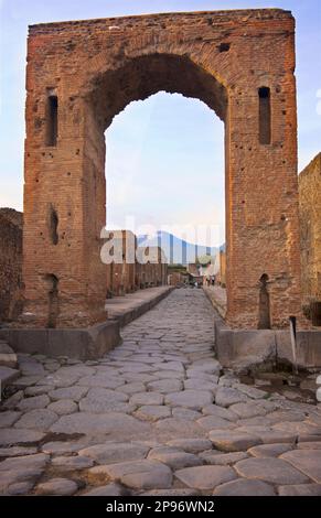The Arch of Caligula - Arco di Caligola - n Via Di Mercurio, Pompeii ...