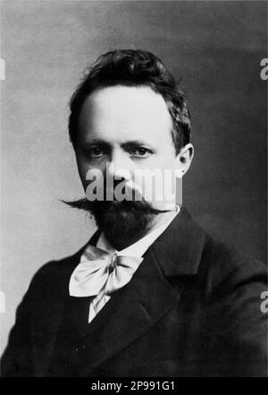 ENGELBERT HUMPERDINCK in New York City 1979.(Credit Image: © Hy Simon ...