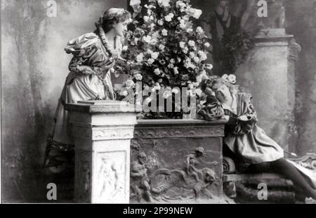 The theatre actress ADA REHAN ( 1860 - 1916 ) in a Shakespeare play ...