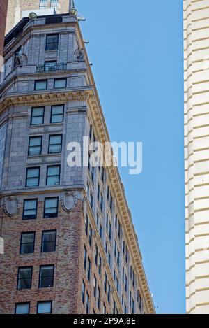 NYC Financial District: Munson Building is a landmark brick-and-stone ...
