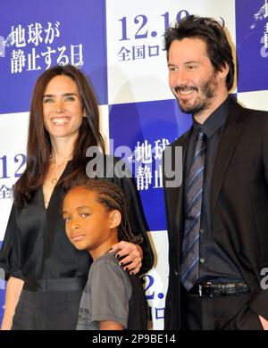JENNIFER CONNELLY, JADEN SMITH, KEANU REEVES, THE DAY THE EARTH STOOD ...