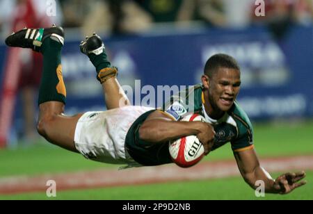 South Africa's Ryno Benjamin scores try at the match against Wales ...