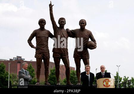The new Manchester United 'Holy Trinity' statue is unveiled at Old ...
