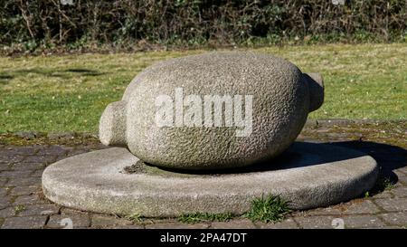 "Haggis", granite sculpture by Jake Harvey. Poets Path, Robert Burns ...