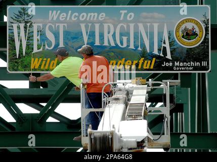 West Virginia motto Stock Photo - Alamy