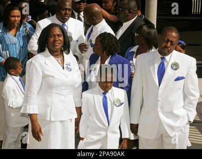 Family of murdered 11 year old Rhys Jones, mother Melanie and father ...