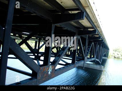 The DeSoto Bridge Spans the Mississippi River, carries I 40 while ...