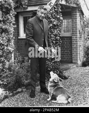 Paul Scofield Actor March 1967 Stock Photo - Alamy