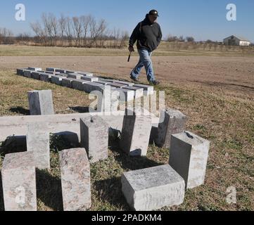 Waco, Texas: Bureau of Alcohol, Tobacco and Firearms agents (ATF) at ...