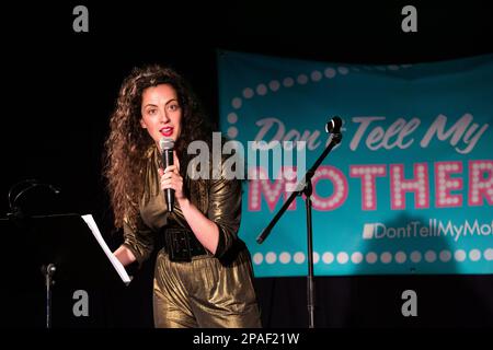 Hannah Friedman performing onstage Stock Photo - Alamy