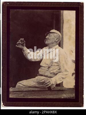 1880 ca , France : Old man drink wine - VINO - DRINK - ENOLOGIA ...