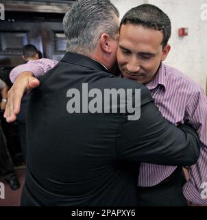 Circuit Judge Jeri B. Cohen speaks directly to Rafael Izquierdo, the 5 ...