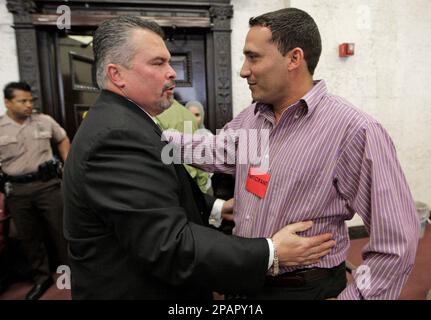 Circuit Judge Jeri B. Cohen speaks directly to Rafael Izquierdo, the 5 ...
