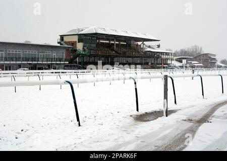 Warwick Racecourse in snowy weather, Warwickshire, England, UK Stock ...