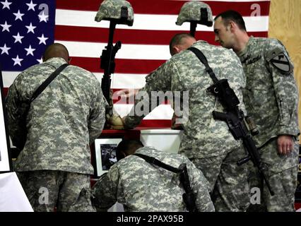 Soldiers from 2nd Battalion, 7th Cavalry Regiment, 3rd Armored Brigade ...