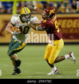 North Dakota running back Tyler Hoosman plays against Nebraska during ...