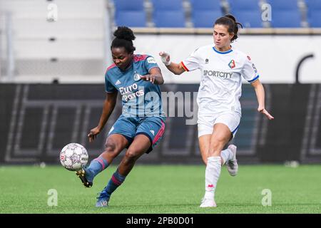Velsen-Zuid - Isa Gomez Jodar of Telstar V1, Amber Verspaget of ...