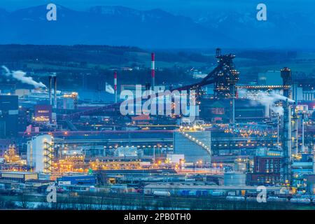 Linz: Voestalpine steelworks, Chemiepark Linz with company Borealis AG ...