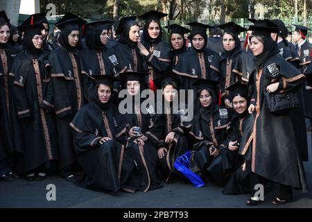University of Tehran students Stock Photo - Alamy