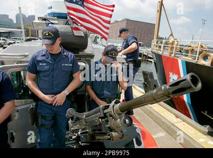 Stand with machine gun M / 31 Stock Photo - Alamy