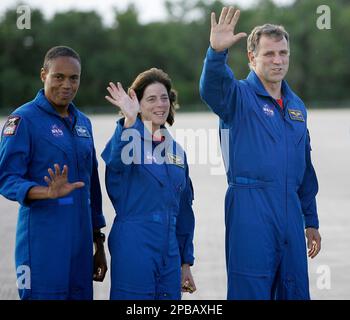 Astronaut Alvin Drew Stock Photo - Alamy