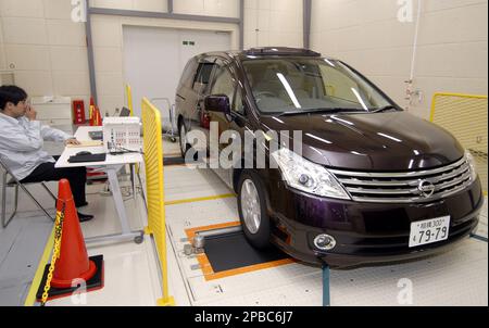 A chassis on a dynamometer Stock Photo - Alamy