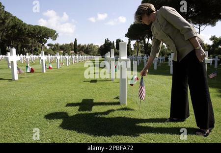 Italian American War Veterans Memorial Plaque in Memory of the Men & Women Who Served with Honor ...