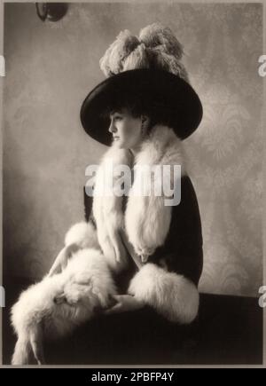 Doris Duke and husband James H.R. Cromwell, February, 1935.. Courtesy ...