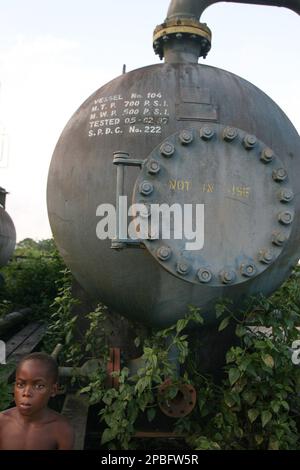 Oil flow station, Ogoniland, Nigeria Stock Photo - Alamy