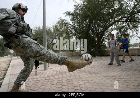 Iraqi Kids Playing Stock Photo - Alamy