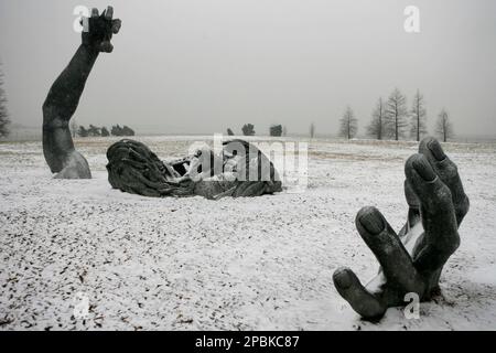 A giant sculpture "The Awakening" at National Harbor near Washington DC ...