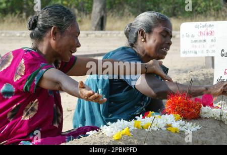 Sri Lanka: Female LTTE (Liberation Tigers of Tamil Eelam) soldier ...