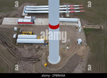 12 March 2023, Brandenburg, Jacobsdorf: The construction site for a new ...