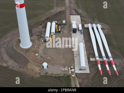12 March 2023, Brandenburg, Jacobsdorf: The construction site for a new ...