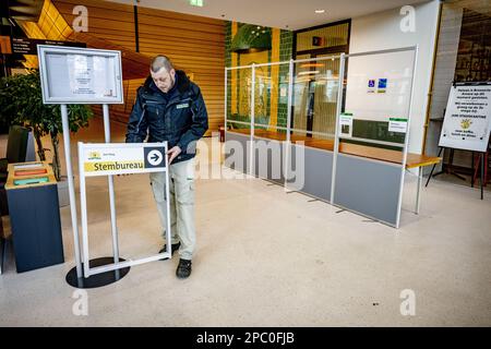THE HAGUE - The construction of a polling station in Amare concert hall ...