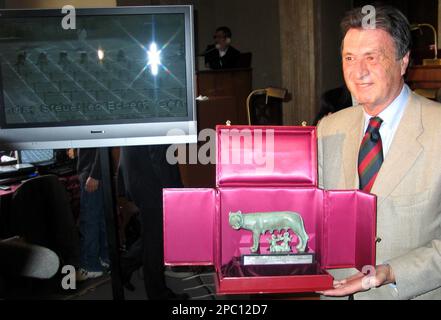 Marathon Olympic Games Berlin 1936. Showing Kitei Son (Sohn Kee-chung ...