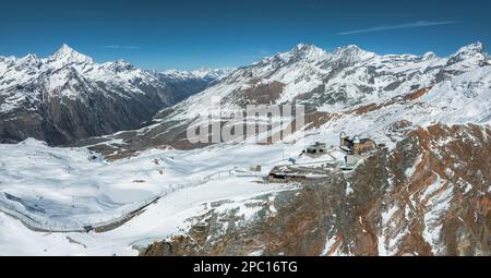 Gorner Glacier (Gornergletscher) with majestic Lyskamm and Monte Rosa ...